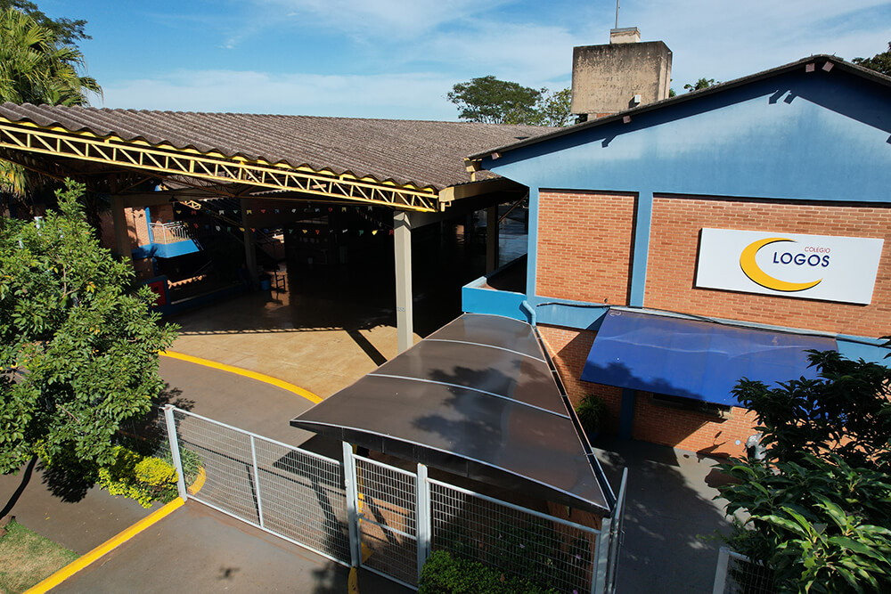 A escola - Colégio Logos
